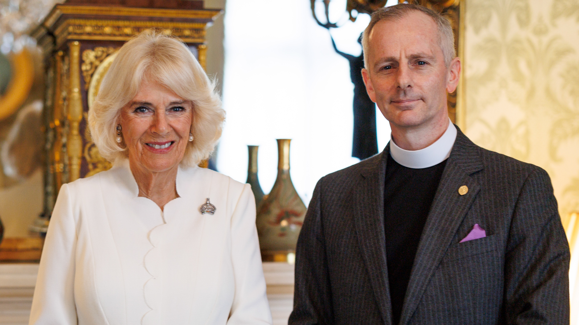 Queen Camilla Meets Army Chaplain as Patron of Royal Army Chaplaincy ...